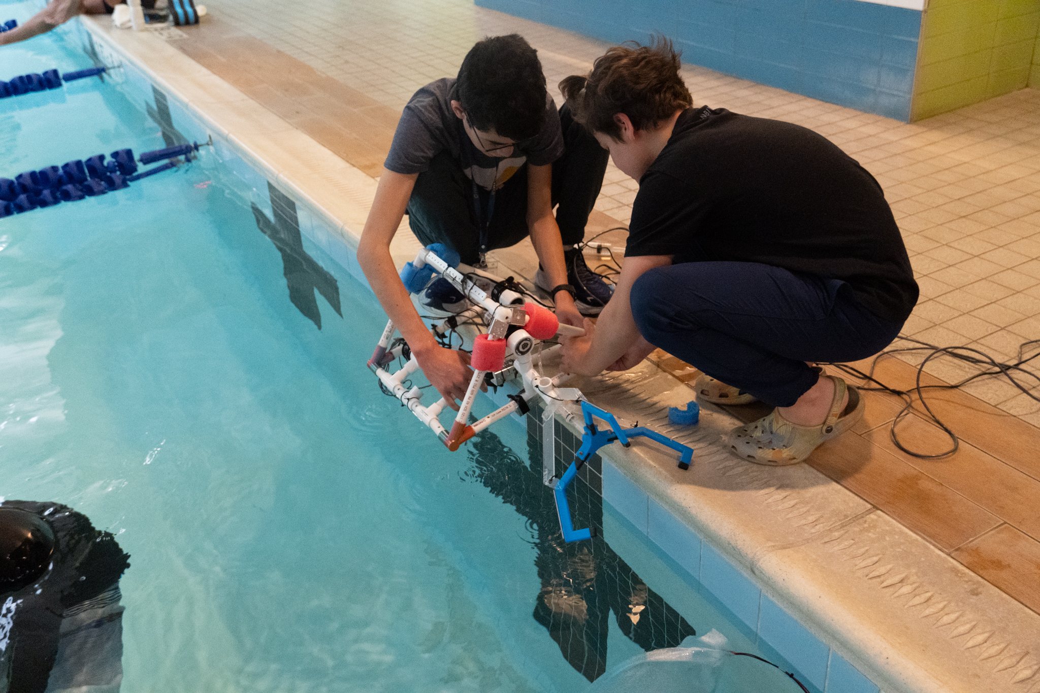 Diving Into Underwater Robotics | News | The Field School